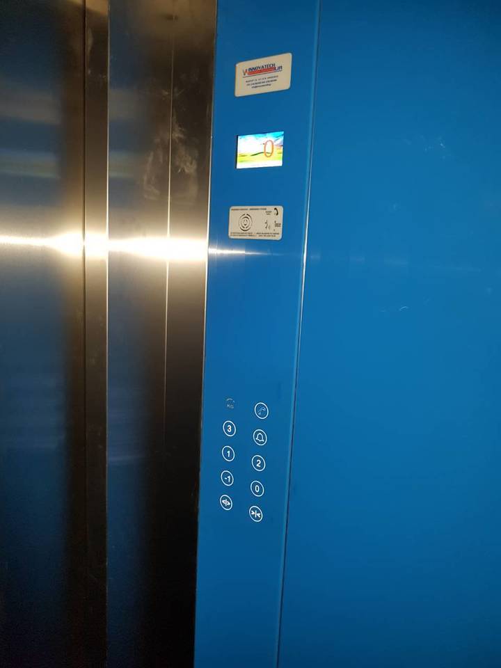 Εγκατάσταση ανελκυστήρα στην Λαμία - μπουτον αφής